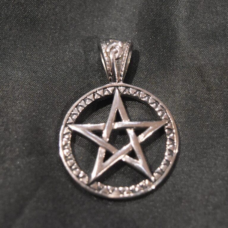 Pentagram - Latin Necklace/Pendant ⋆ Swords Magic And Dragons